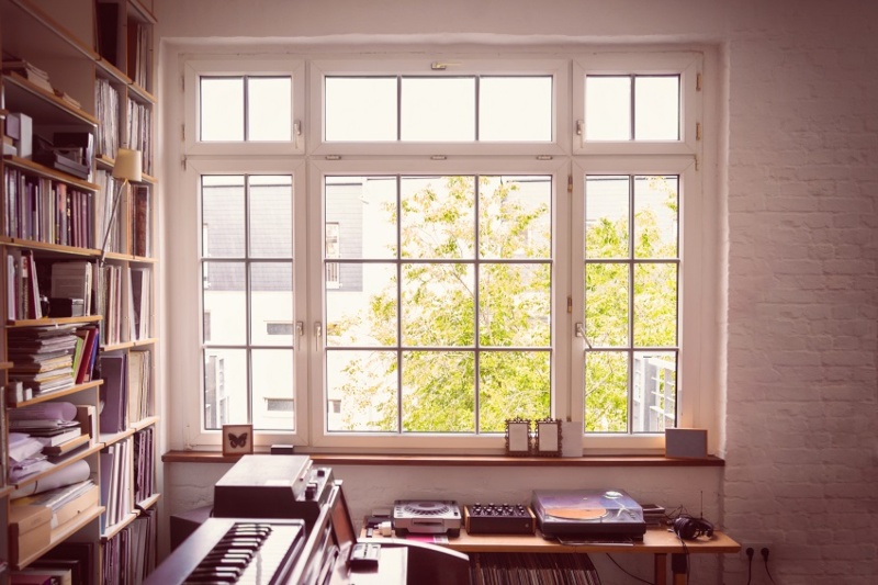 Window Comparison: Casement vs Double-Hung Windows - Rosati Windows